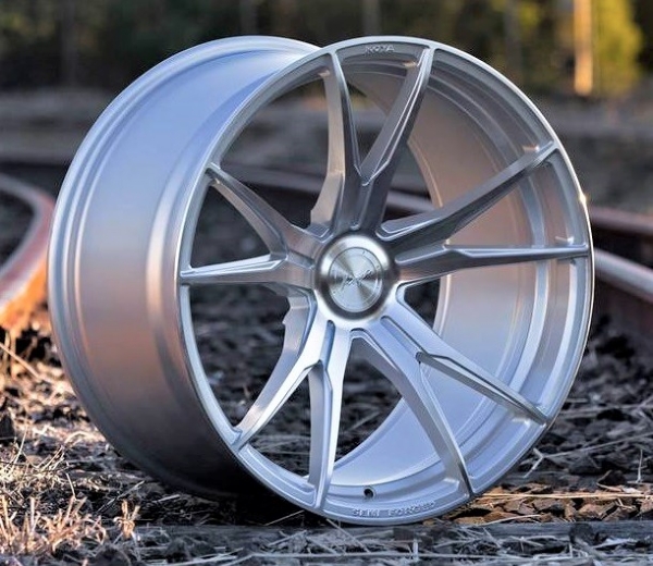 Khan SF06 9"X20-5/120 ET35 Semi Forged Silver Polish (950 Kg) - Dekk24.no