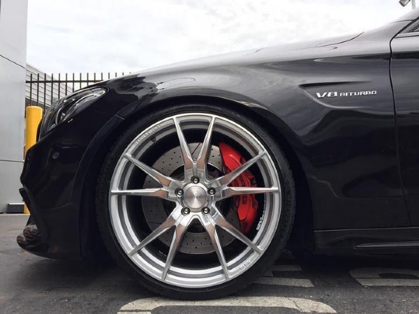 Khan SF06 9"X20-5/120 ET35 Semi Forged Silver Polish (950 Kg) - Dekk24.no